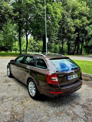 Brūns Skoda Octavia 2015 Viļņa, ar dzinēja tilpumu 1.97 L un nobraukumu 330 tūkst. km par 5500 €, foto 6 vietnē AUTOMOTO.COM.LV