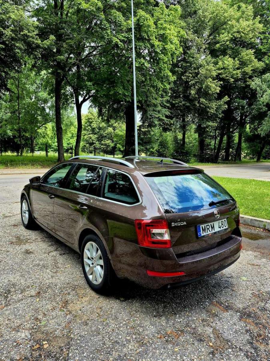 Brūns Skoda Octavia 2015 Viļņa, ar dzinēja tilpumu 1.97 L un nobraukumu 330 tūkst. km par 5500 €, foto 6 vietnē AUTOMOTO.COM.LV