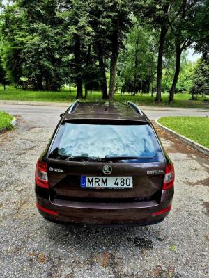 Brūns Skoda Octavia 2015 Viļņa, ar dzinēja tilpumu 1.97 L un nobraukumu 330 tūkst. km par 5500 €, foto 7 vietnē AUTOMOTO.COM.LV