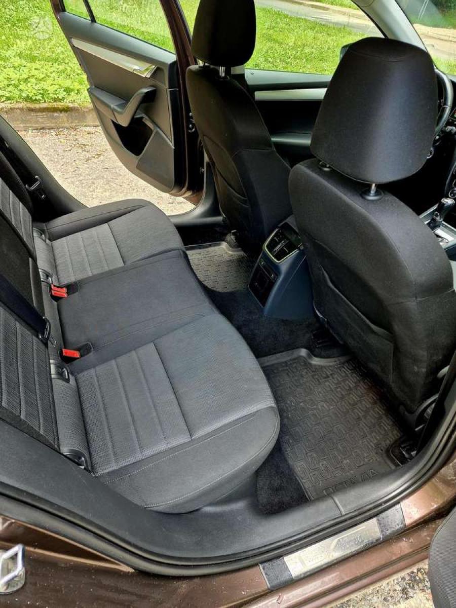 Brūns Skoda Octavia 2015 Viļņa, ar dzinēja tilpumu 1.97 L un nobraukumu 330 tūkst. km par 5500 €, foto 15 vietnē AUTOMOTO.COM.LV