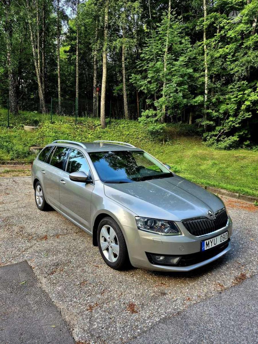 Brown Skoda Octavia 2015 in Vilnius, with an engine capacity of 1.60 L and mileage of 380 thousand km for 6000 €, photo 3 on AUTOMOTO.COM.LV