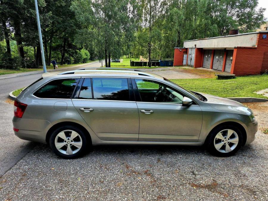 Brown Skoda Octavia 2015 in Vilnius, with an engine capacity of 1.60 L and mileage of 380 thousand km for 6000 €, photo 8 on AUTOMOTO.COM.LV