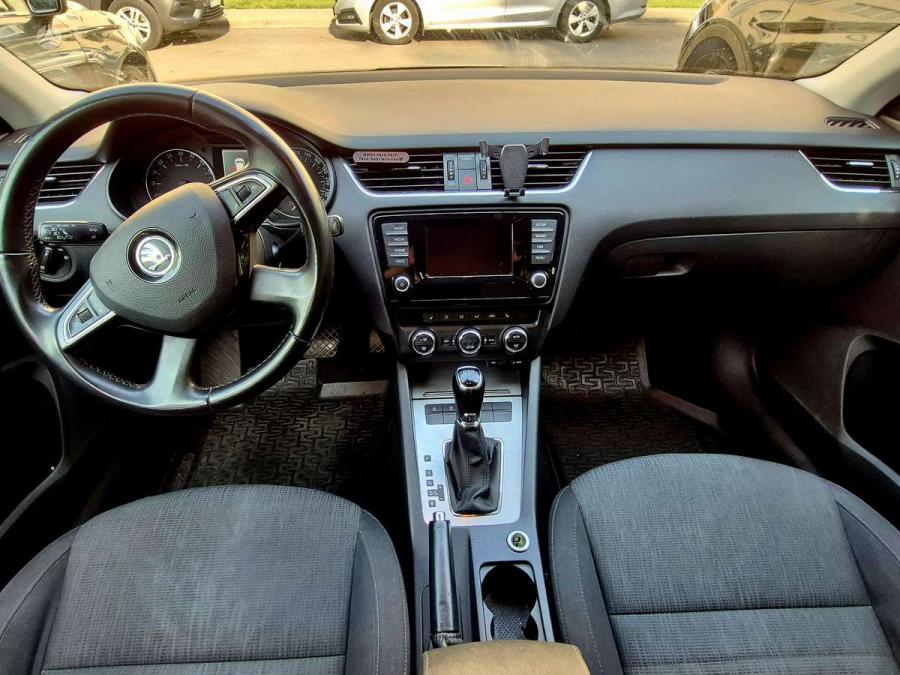 Brown Skoda Octavia 2015 in Vilnius, with an engine capacity of 1.60 L and mileage of 380 thousand km for 6000 €, photo 12 on AUTOMOTO.COM.LV