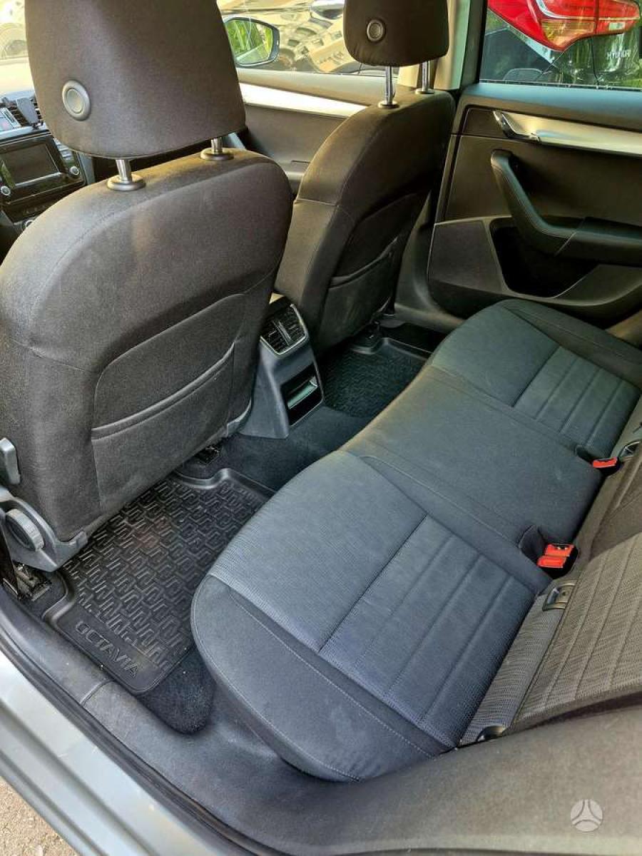 Brown Skoda Octavia 2015 in Vilnius, with an engine capacity of 1.60 L and mileage of 380 thousand km for 6000 €, photo 16 on AUTOMOTO.COM.LV