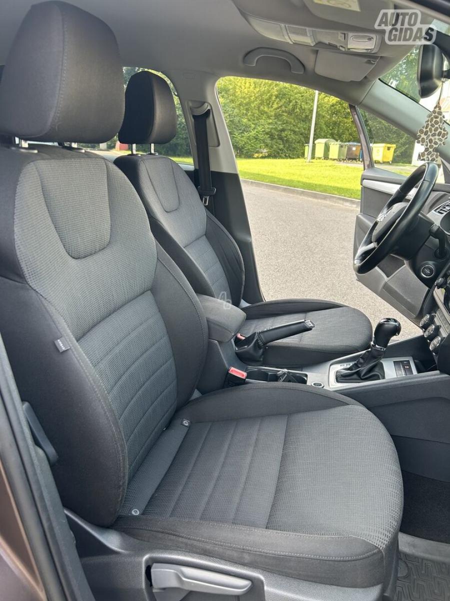Brown Skoda Octavia 2015 in Kaunas, with an engine capacity of 1.60 L and mileage of 376 thousand km for 5900 €, photo 14 on AUTOMOTO.COM.LV