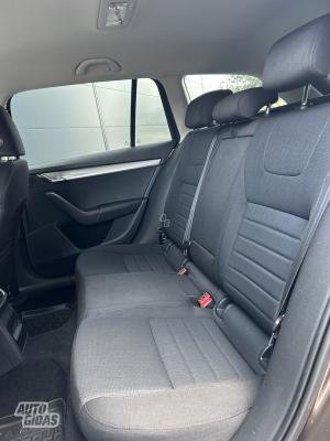 Brown Skoda Octavia 2015 in Kaunas, with an engine capacity of 1.60 L and mileage of 376 thousand km for 5900 €, photo 16 on AUTOMOTO.COM.LV