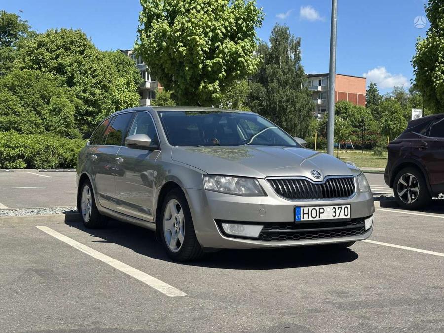 Brown Skoda Octavia 2015 in Vilnius, with an engine capacity of 1.60 L and mileage of 268 thousand km for 5699 €, photo 1 on AUTOMOTO.COM.LV