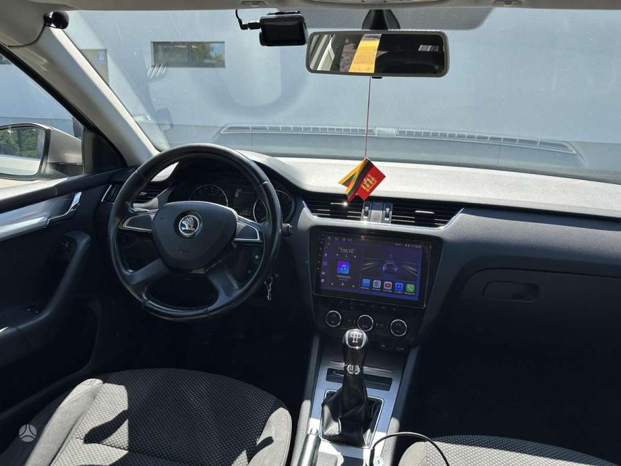 Brown Skoda Octavia 2015 in Vilnius, with an engine capacity of 1.60 L and mileage of 268 thousand km for 5699 €, photo 14 on AUTOMOTO.COM.LV
