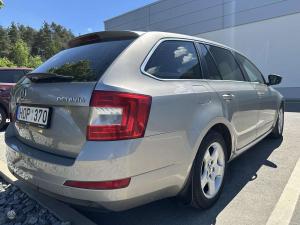 Brown Skoda Octavia 2015 in Vilnius, with an engine capacity of 1.60 L and mileage of 268 thousand km for 5699 €, photo 19 on AUTOMOTO.COM.LV