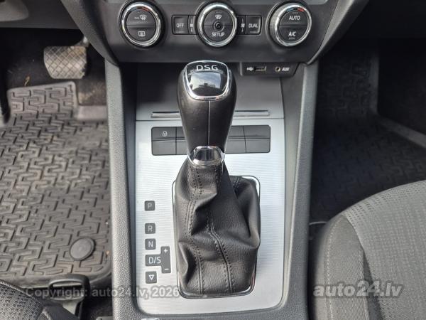 Skoda Octavia 2015 in Tartu on AUTOMOTO.COM.LV Brown Skoda Octavia 2015 in Tartu, with an engine capacity of 1.40 L and mileage of 251 thousand km for 6900 €, photo 10 on AUTOMOTO.COM.LV