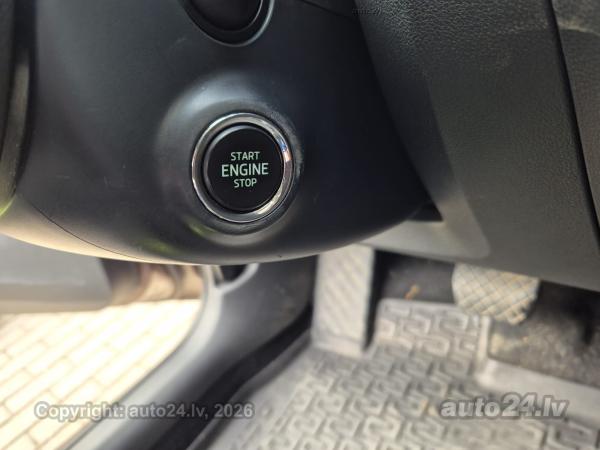 Skoda Octavia 2015 in Tartu on AUTOMOTO.COM.LV Brown Skoda Octavia 2015 in Tartu, with an engine capacity of 1.40 L and mileage of 251 thousand km for 6900 €, photo 11 on AUTOMOTO.COM.LV