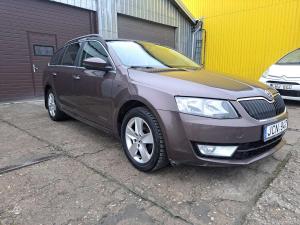 Brown Skoda Octavia 2016 in Kaunas, with an engine capacity of 1.60 L and mileage of 253 thousand km for 5850 €, photo 2 on AUTOMOTO.COM.LV