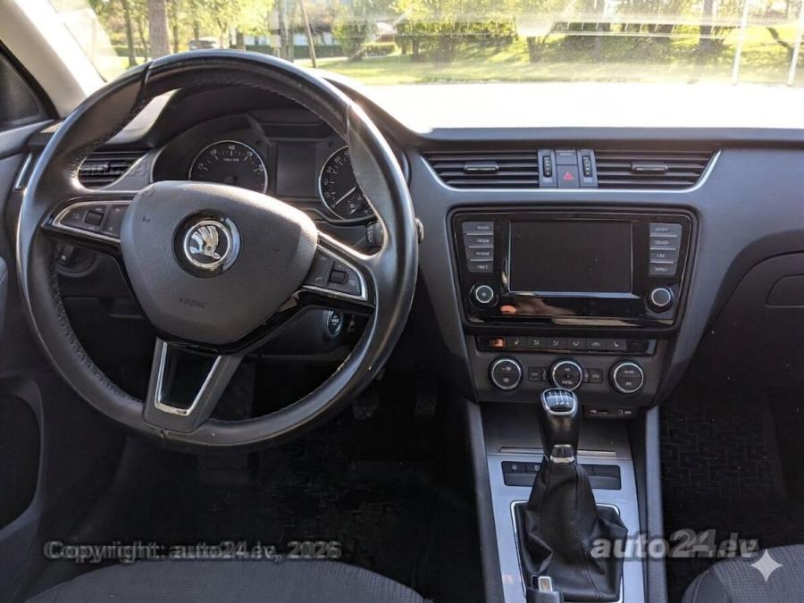 Brūns Skoda Octavia 2016 Tallina, ar dzinēja tilpumu 1.40 L un nobraukumu 246 tūkst. km par 8900 €, foto 7 vietnē AUTOMOTO.COM.LV