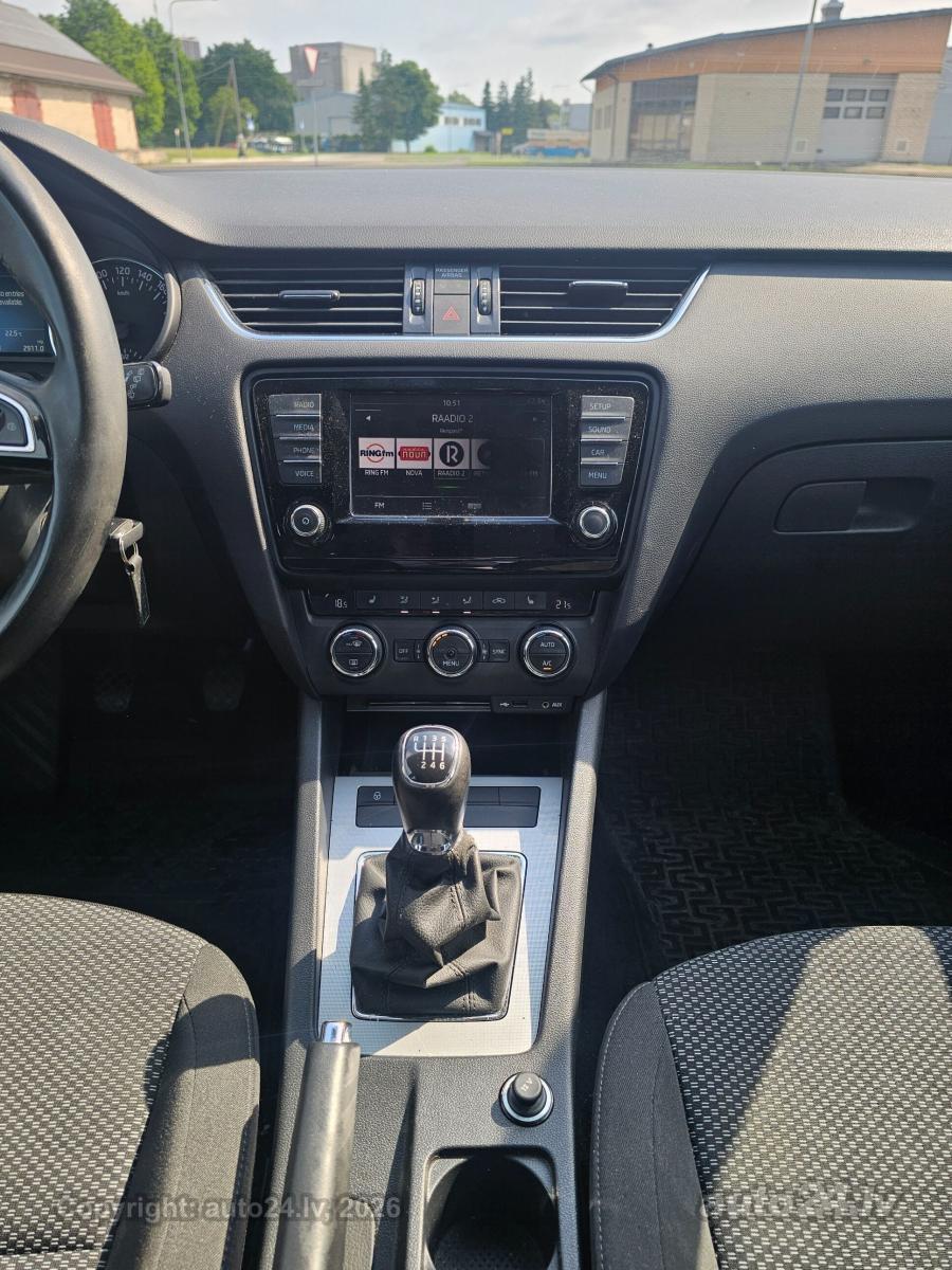 Brūns Skoda Octavia 2016 Paide, ar dzinēja tilpumu 1.40 L un nobraukumu 88 tūkst. km par 9250 €, foto 9 vietnē AUTOMOTO.COM.LV