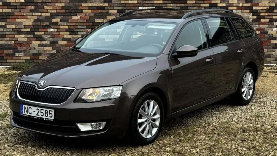Brūns Skoda Octavia 2016 Rīga, ar dzinēja tilpumu 1.60 L un nobraukumu 191 tūkst. km par 8000 €, foto 3 vietnē AUTOMOTO.COM.LV
