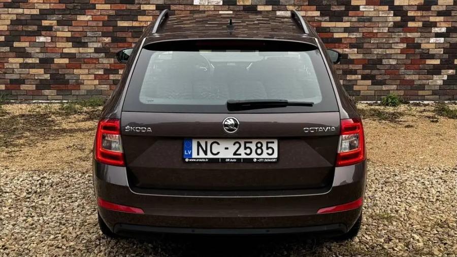 Brūns Skoda Octavia 2016 Rīga, ar dzinēja tilpumu 1.60 L un nobraukumu 191 tūkst. km par 8000 €, foto 6 vietnē AUTOMOTO.COM.LV