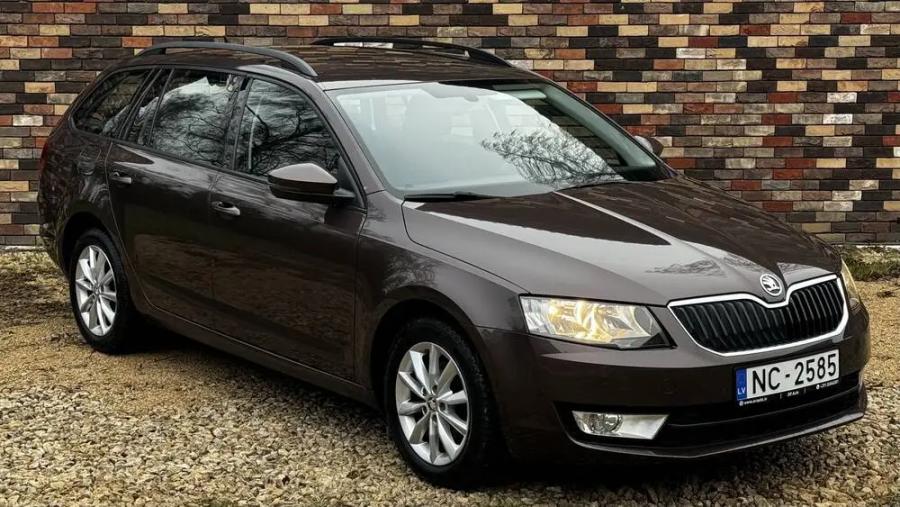 Brūns Skoda Octavia 2016 Rīga, ar dzinēja tilpumu 1.60 L un nobraukumu 191 tūkst. km par 8000 €, foto 9 vietnē AUTOMOTO.COM.LV