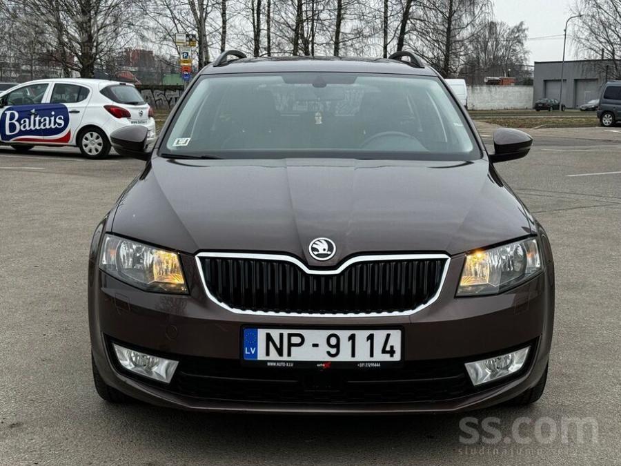 Brown Skoda Octavia 2016 in Riga, with an engine capacity of 1.60 L and mileage of 322 thousand km for 6000 €, photo 1 on AUTOMOTO.COM.LV