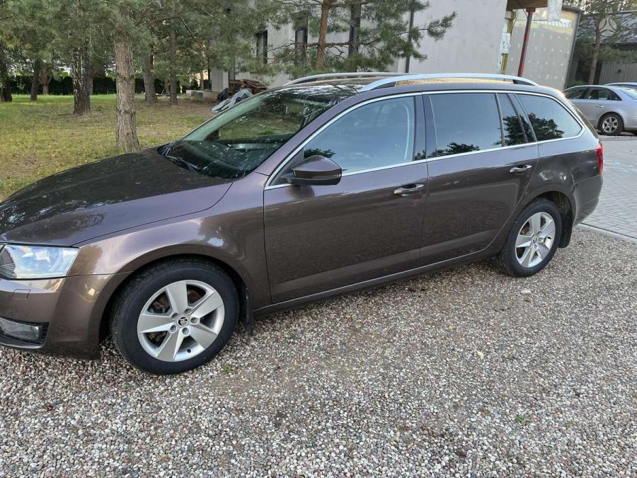 Brūns Skoda Octavia 2016 Viļņa, ar dzinēja tilpumu 1.40 L un nobraukumu 226 tūkst. km par 7600 €, foto 4 vietnē AUTOMOTO.COM.LV