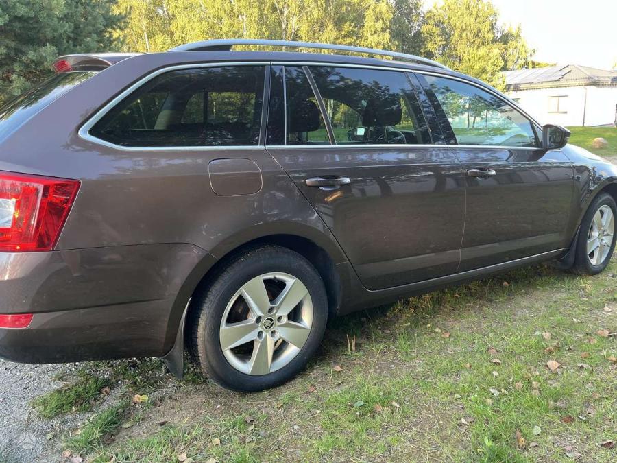 Brūns Skoda Octavia 2016 Viļņa, ar dzinēja tilpumu 1.40 L un nobraukumu 226 tūkst. km par 7600 €, foto 8 vietnē AUTOMOTO.COM.LV