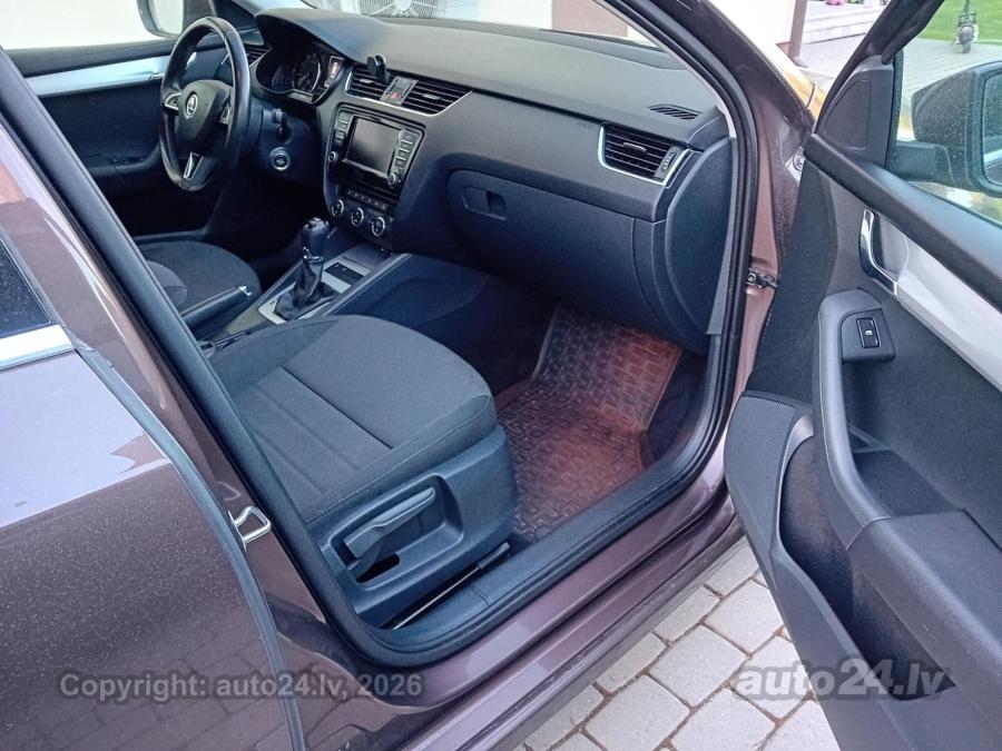 Brown Skoda Octavia 2017 in Tallinn, with an engine capacity of 1.40 L and mileage of 113 thousand km for 9999 €, photo 16 on AUTOMOTO.COM.LV