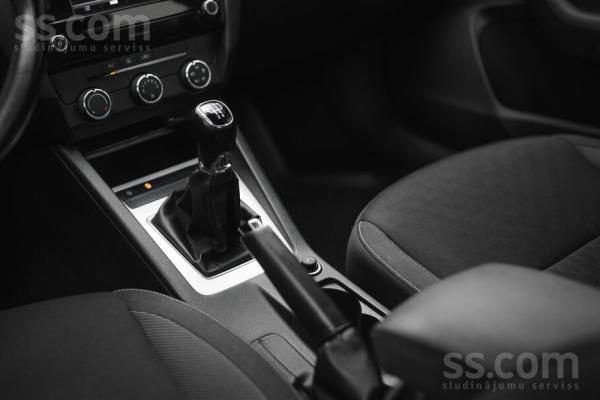 Brūns Skoda Octavia 2017 Rīga, ar dzinēja tilpumu 1.60 L un nobraukumu 266 tūkst. km par 7500 €, foto 10 vietnē AUTOMOTO.COM.LV
