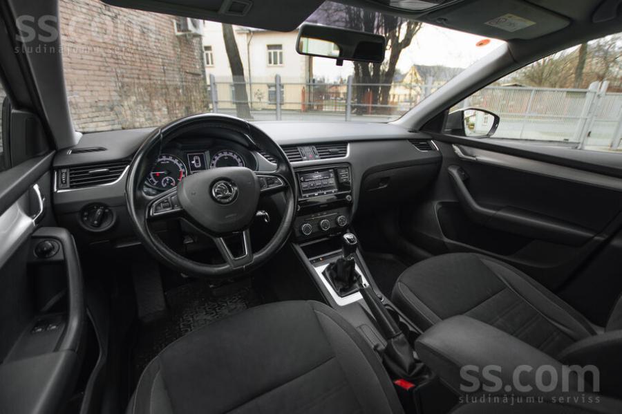 Brūns Skoda Octavia 2017 Rīga, ar dzinēja tilpumu 1.60 L un nobraukumu 266 tūkst. km par 7200 €, foto 7 vietnē AUTOMOTO.COM.LV