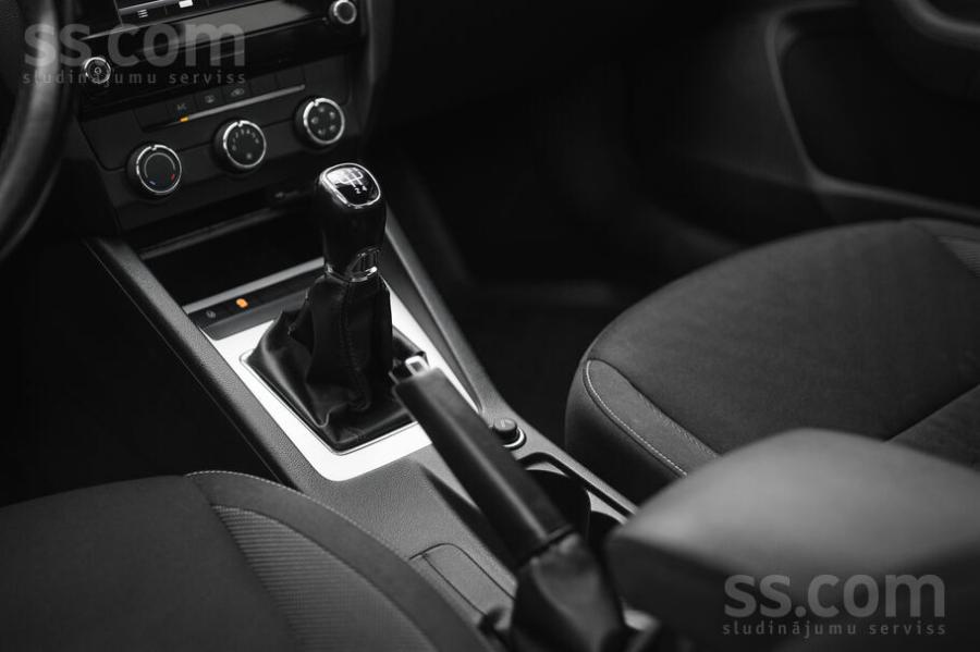 Brūns Skoda Octavia 2017 Rīga, ar dzinēja tilpumu 1.60 L un nobraukumu 266 tūkst. km par 7200 €, foto 11 vietnē AUTOMOTO.COM.LV