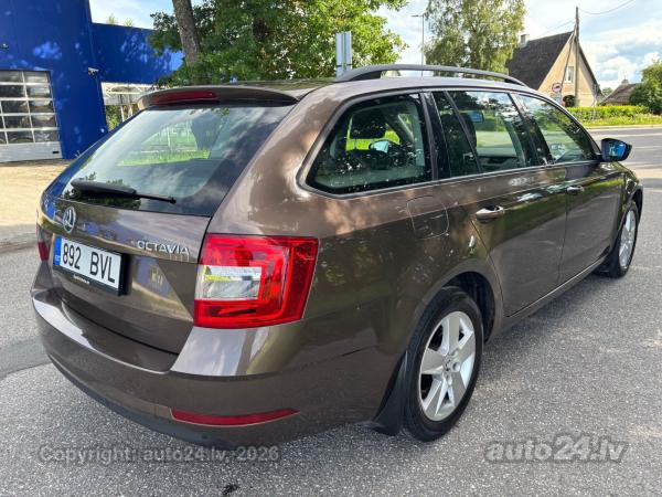 Brown Skoda Octavia 2017 in Paide, with an engine capacity of 1.00 L and mileage of 166 thousand km for 7390 €, photo 5 on AUTOMOTO.COM.LV
