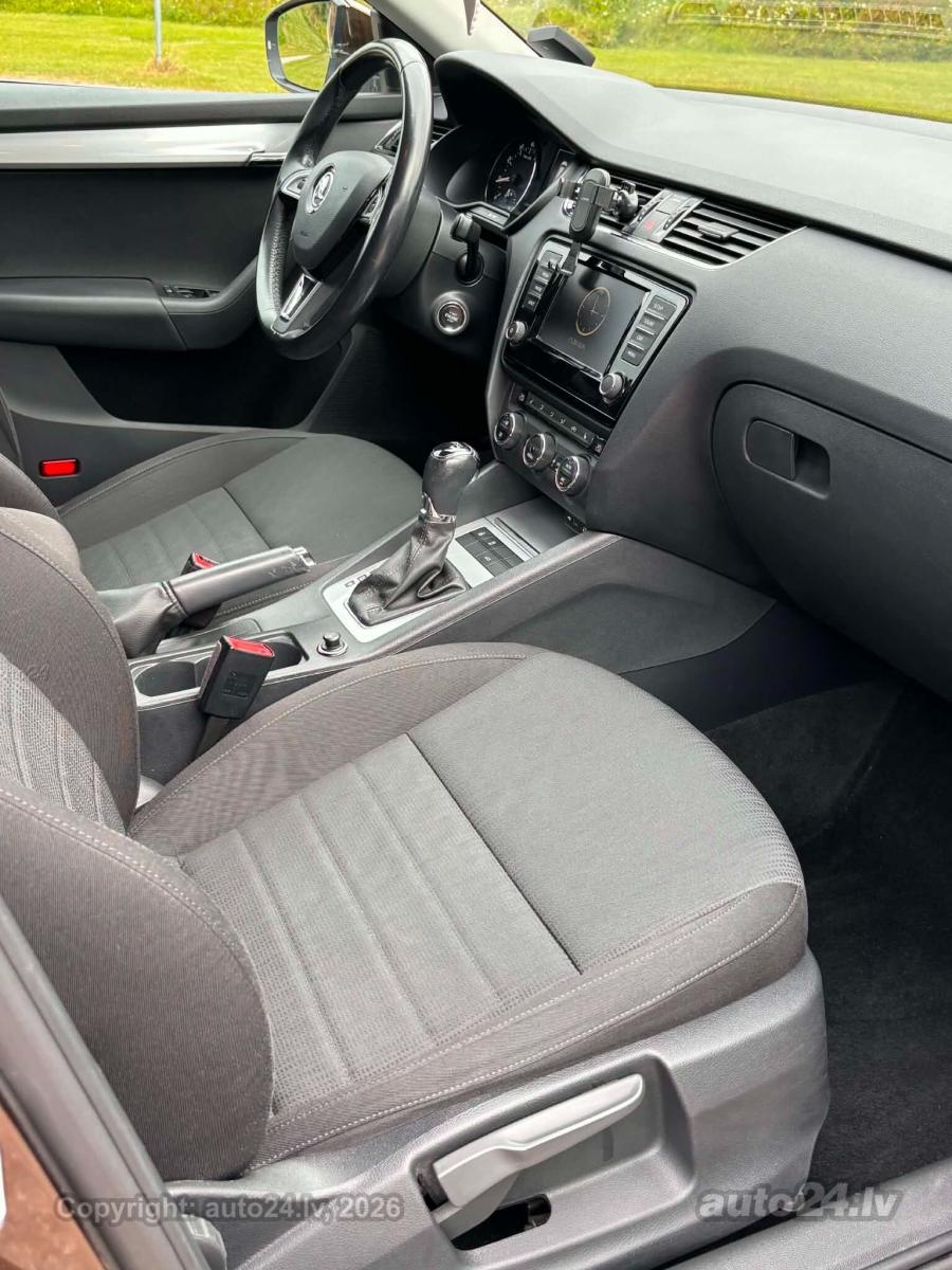 Brūns Skoda Octavia 2017 Tallina, ar dzinēja tilpumu 1.40 L un nobraukumu 238 tūkst. km par 8300 €, foto 8 vietnē AUTOMOTO.COM.LV