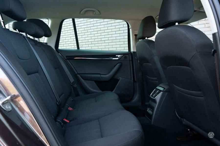 Brūns Skoda Octavia 2017 Klaipėda, ar dzinēja tilpumu 1.60 L un nobraukumu 298 tūkst. km par 7500 €, foto 12 vietnē AUTOMOTO.COM.LV