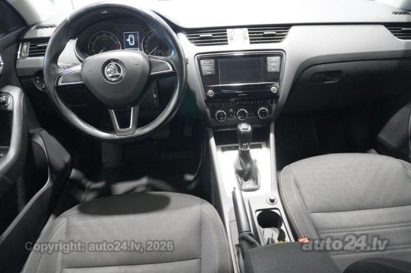 Brown Skoda Octavia 2018 in Tallinn, with an engine capacity of 1.00 L and mileage of 229 thousand km for 9900 €, photo 10 on AUTOMOTO.COM.LV