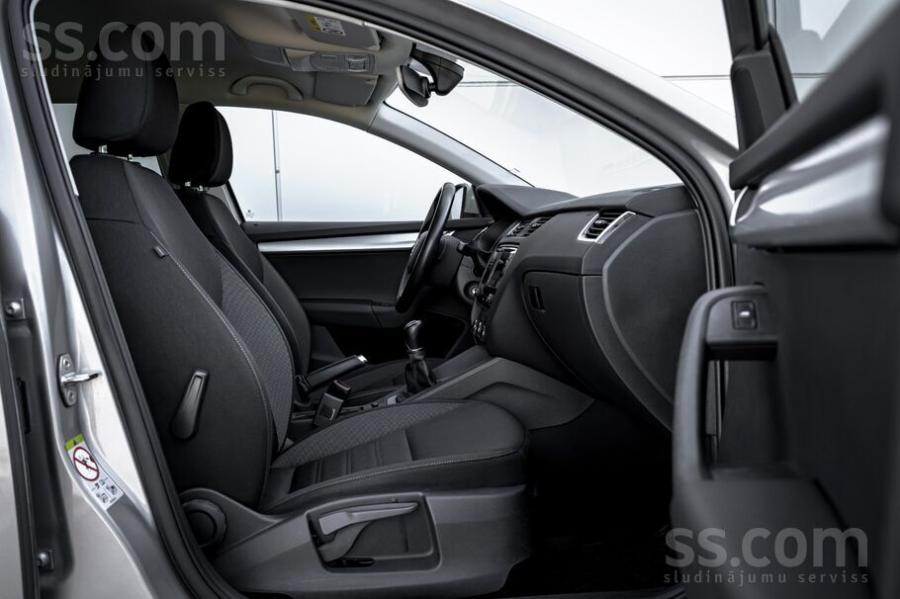 Brūns Skoda Octavia 2018 Rīga, ar dzinēja tilpumu 1.60 L un nobraukumu 215 tūkst. km par 8990 €, foto 9 vietnē AUTOMOTO.COM.LV