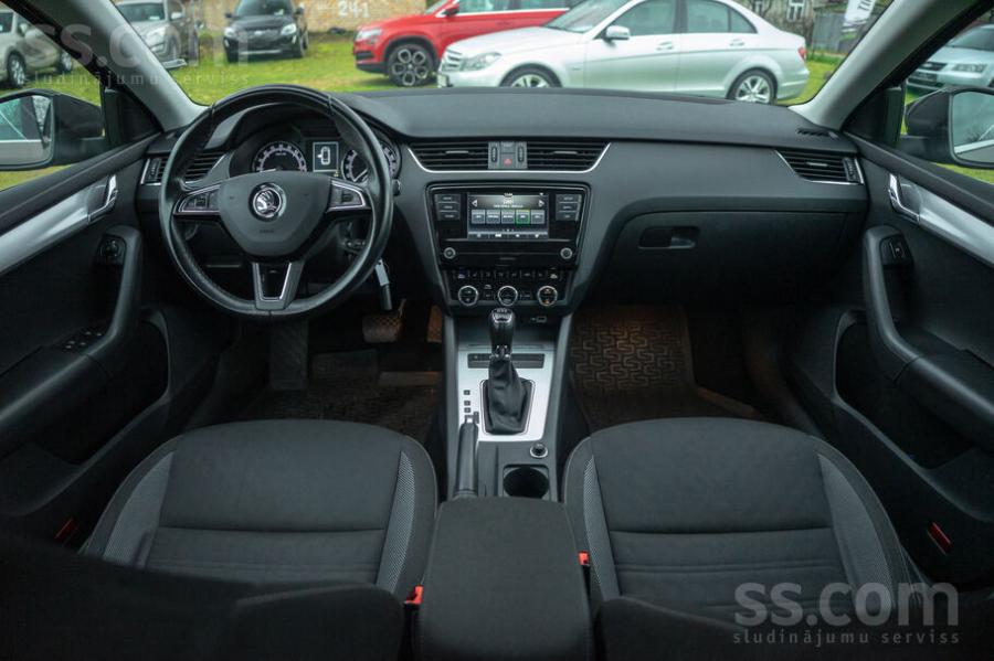 Brown Skoda Octavia 2019 in Liepaja, with an engine capacity of 1.60 L and mileage of 157 thousand km for 9500 €, photo 7 on AUTOMOTO.COM.LV