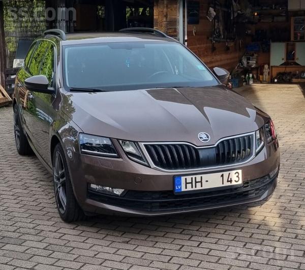 Brown Skoda Octavia 2019 in Riga, with an engine capacity of 2.00 L and mileage of 141 thousand km for 10800 €, photo 4 on AUTOMOTO.COM.LV