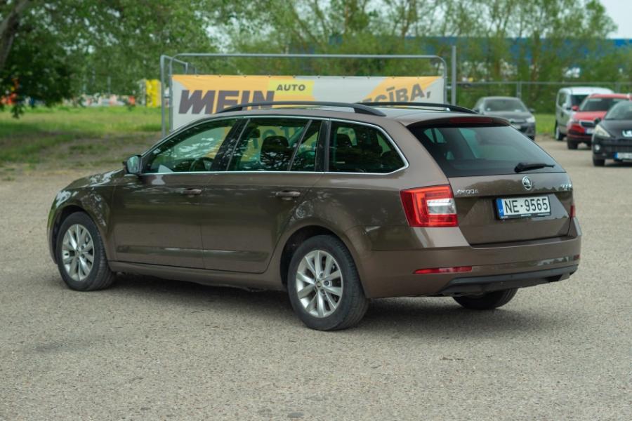 Brown Skoda Octavia 2019 in Riga, with an engine capacity of 1.60 L and mileage of 157 thousand km for 10850 €, photo 3 on AUTOMOTO.COM.LV
