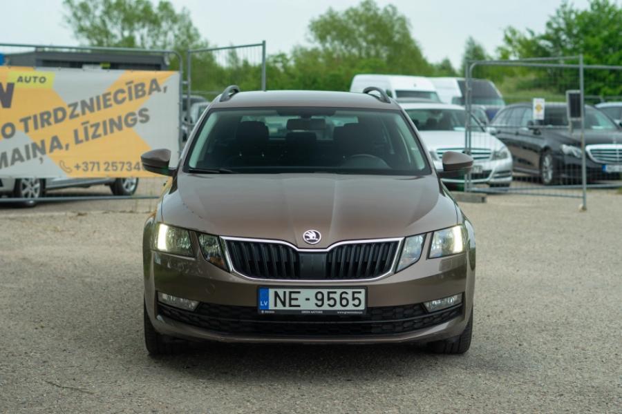Brown Skoda Octavia 2019 in Riga, with an engine capacity of 1.60 L and mileage of 157 thousand km for 10850 €, photo 7 on AUTOMOTO.COM.LV