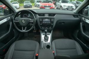 Brown Skoda Octavia 2019 in Riga, with an engine capacity of 1.60 L and mileage of 157 thousand km for 10850 €, photo 8 on AUTOMOTO.COM.LV