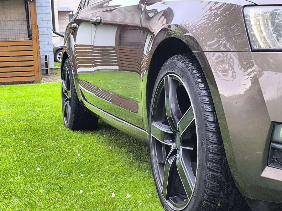 Brūns Skoda Octavia 2019 Viļņa, ar dzinēja tilpumu 1.60 L un nobraukumu 371 tūkst. km par 8000 €, foto 15 vietnē AUTOMOTO.COM.LV