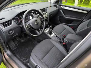 Brūns Skoda Octavia 2019 Viļņa, ar dzinēja tilpumu 1.60 L un nobraukumu 371 tūkst. km par 8000 €, foto 20 vietnē AUTOMOTO.COM.LV