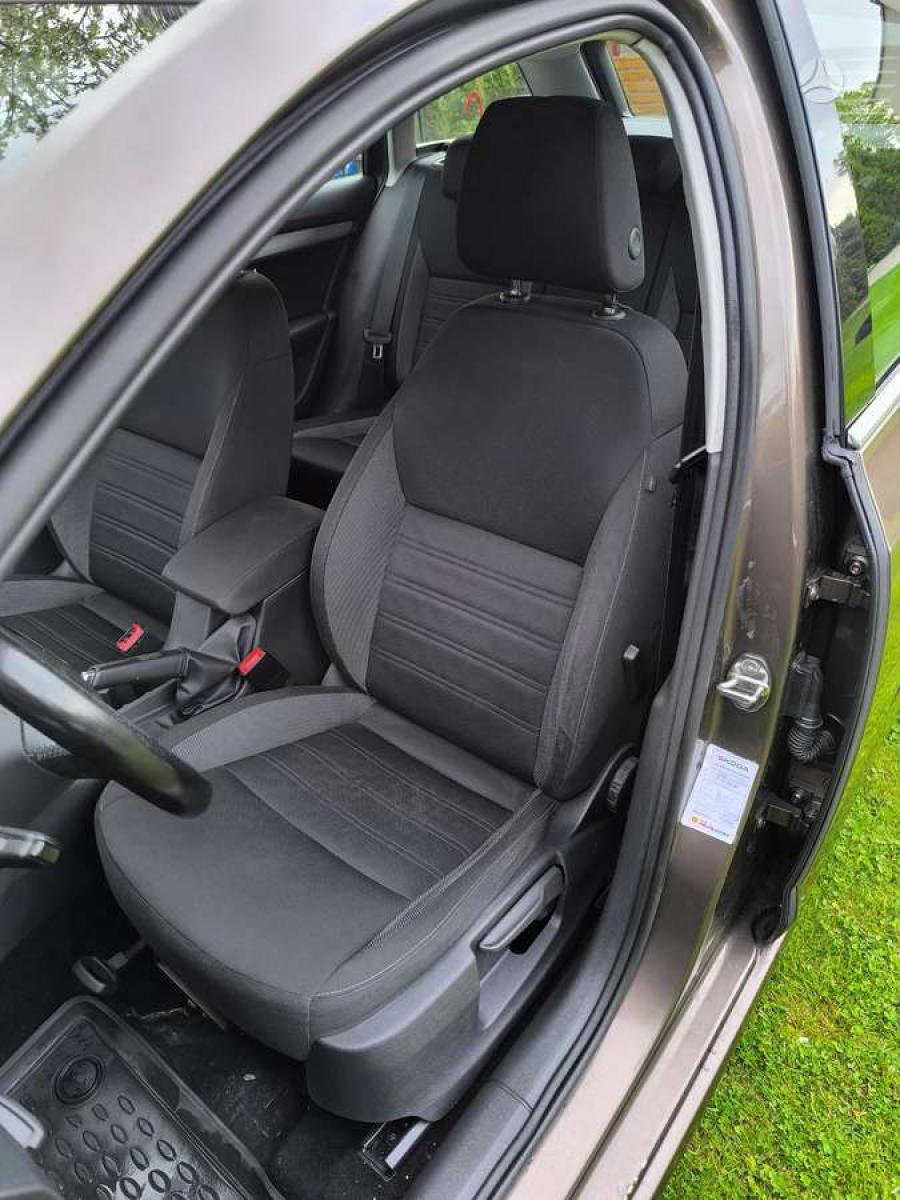 Brūns Skoda Octavia 2019 Viļņa, ar dzinēja tilpumu 1.60 L un nobraukumu 371 tūkst. km par 8000 €, foto 23 vietnē AUTOMOTO.COM.LV