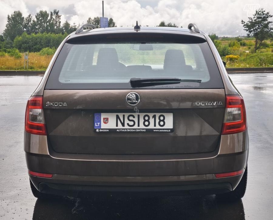 Brown Skoda Octavia 2019 in Vilnius, with an engine capacity of 1.60 L and mileage of 371 thousand km for 7950 €, photo 7 on AUTOMOTO.COM.LV