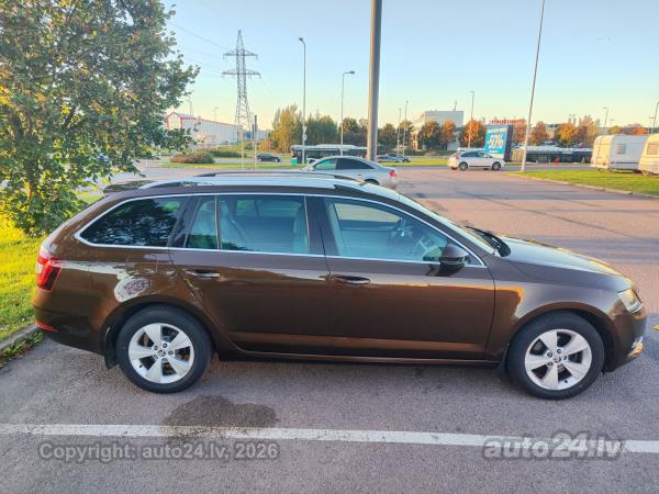 Brown Skoda Octavia 2019 in Tallinn, with an engine capacity of 1.50 L and mileage of 102 thousand km for 12990 €, photo 11 on AUTOMOTO.COM.LV