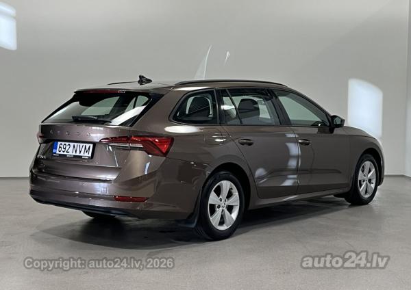 Brown Skoda Octavia 2021 in Tallinn, with an engine capacity of 1.00 L and mileage of 105 thousand km for 12900 €, photo 2 on AUTOMOTO.COM.LV