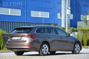 Brūns Skoda Octavia 2021 Rīga, ar dzinēja tilpumu 1.00 L un nobraukumu 135 tūkst. km par 13750 €, foto 4 vietnē AUTOMOTO.COM.LV