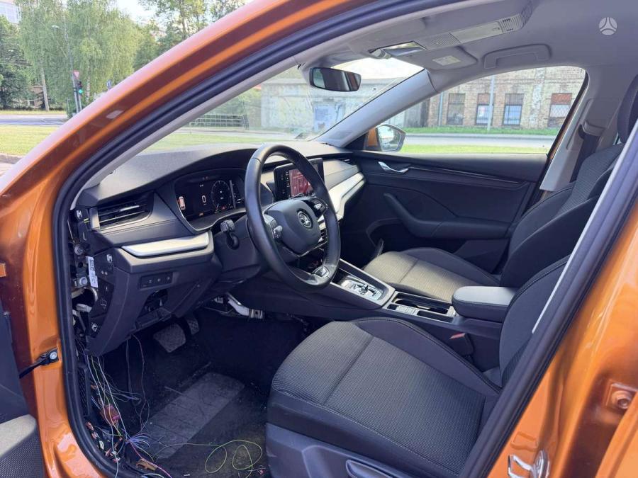 Brūns Skoda Octavia 2024 Jūrmala, ar dzinēja tilpumu 1.97 L un nobraukumu 6 tūkst. km par 8900 €, foto 9 vietnē AUTOMOTO.COM.LV