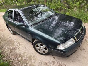 Green Skoda Octavia 2004 in Vilnius, with an engine capacity of 1.90 L and mileage of 190 thousand km for 550 €, photo 3 on AUTOMOTO.COM.LV
