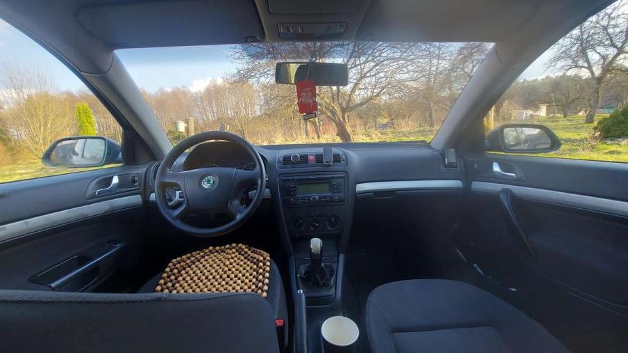Green Skoda Octavia 2005 in Vilnius, with an engine capacity of 1.90 L and mileage of 400 thousand km for 500 €, photo 6 on AUTOMOTO.COM.LV
