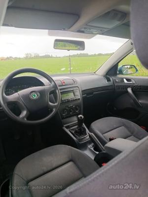 Zaļš Skoda Octavia 2006 Tartu, ar dzinēja tilpumu 1.60 L un nobraukumu 255 tūkst. km par 1200 €, foto 5 vietnē AUTOMOTO.COM.LV