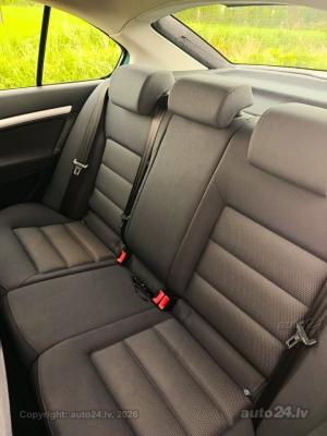 Zaļš Skoda Octavia 2006 Tartu, ar dzinēja tilpumu 1.60 L un nobraukumu 255 tūkst. km par 1200 €, foto 6 vietnē AUTOMOTO.COM.LV